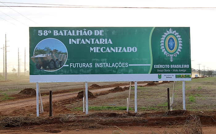 Placa do Exército Brasileiro 2014 (SN/Luiz Ornaghi) | Só Notícias
