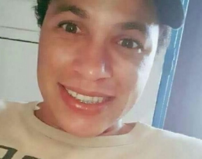 Alan da Silva dos Santos assassinado em praça em Sinop abril 2018 (rep ...
