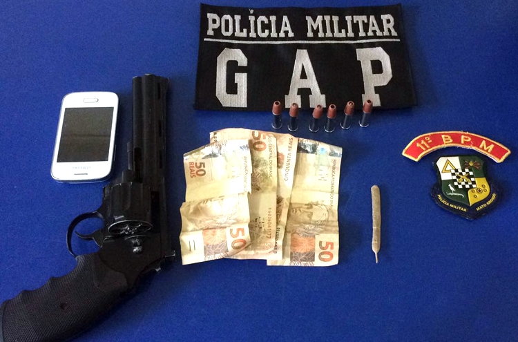 Apreensão de simulacro, imitação de arma de fogo, arma falsa, em Sinop ...