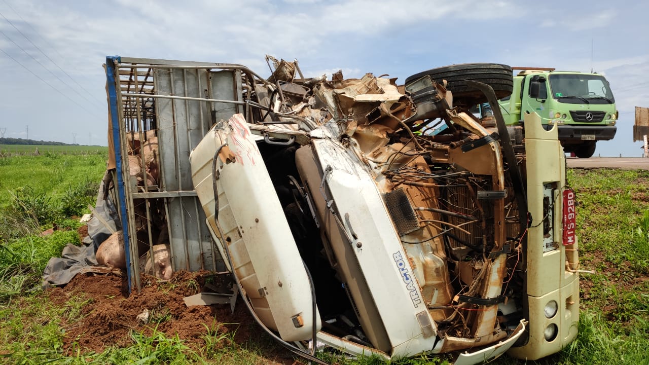 Acidente com carretas deixa BR-163 em Sorriso interditada | Só Notícias
