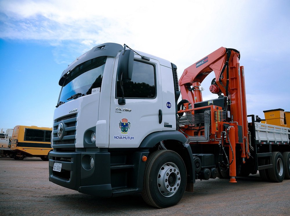 Prefeitura de Mutum compra caminhão de R$ 607 mil para manutenção de ...