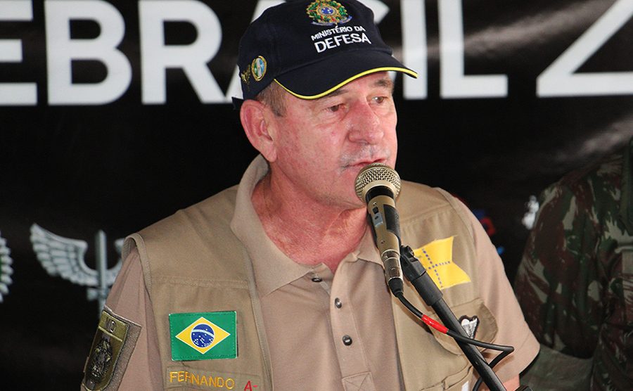 Ministro chega em Sinop e inspeciona ações no Exército combatendo ...