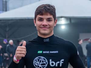 Piloto de Lucas crava a volta mais rápida do ano e segue na briga por ...