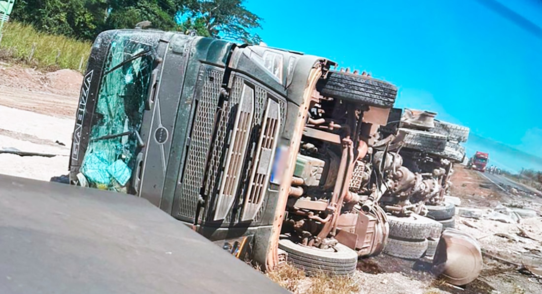 Acidente entre três carretas deixa um morto e feridos na BR-163 em Lucas do Rio Verde | Só Notícias