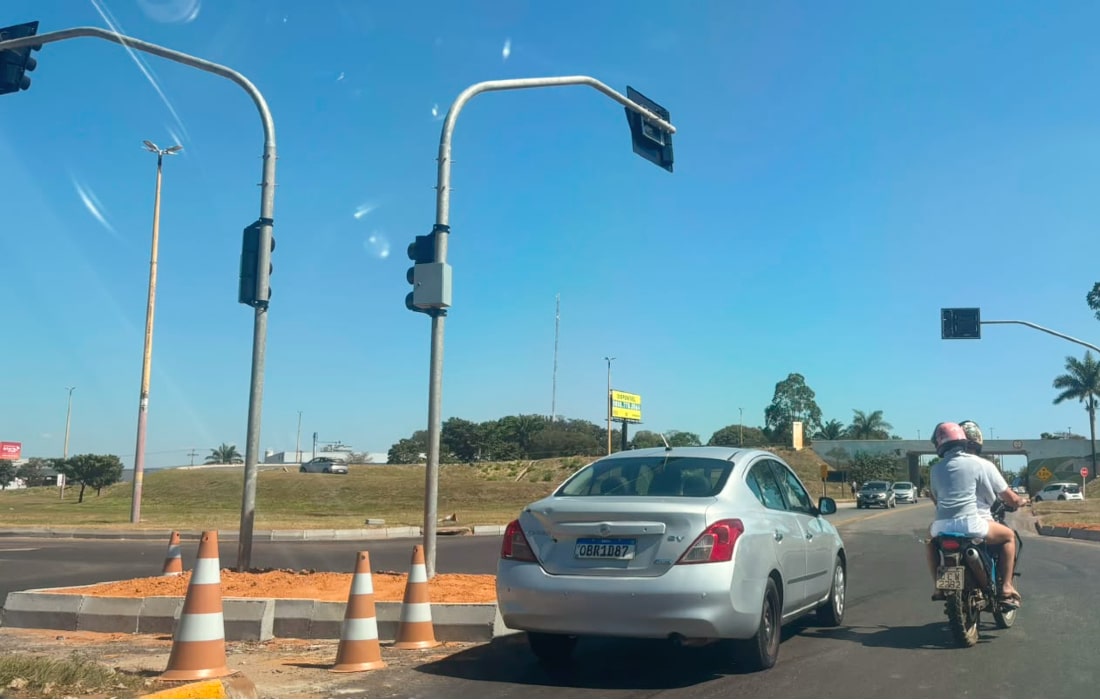Sinop: 2º semáforo começa a ser implantado próximo ao viaduto central ...